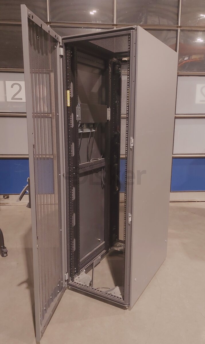 HP Rack 10642 G2 19" 42U HE Server Rack Schrank - Disker.eu - Gebrauc ...